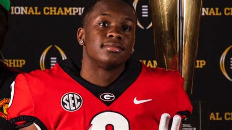 Watch Uga Football Commit Dwight Phillips Shows Off Blazing Speed