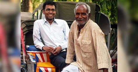 Rickshaw Puller Son Govind Jaiswal Carcked Upsc Civil Services Exam And Became Ias Officer