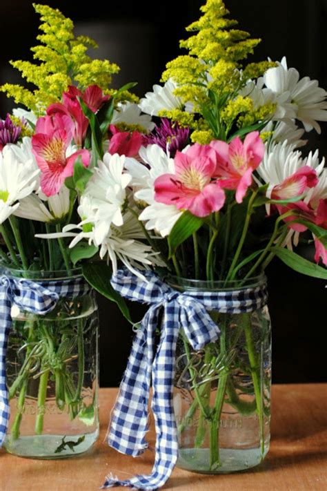 18 Pretty Mason Jar Flower Arrangements Best Floral Centerpieces In