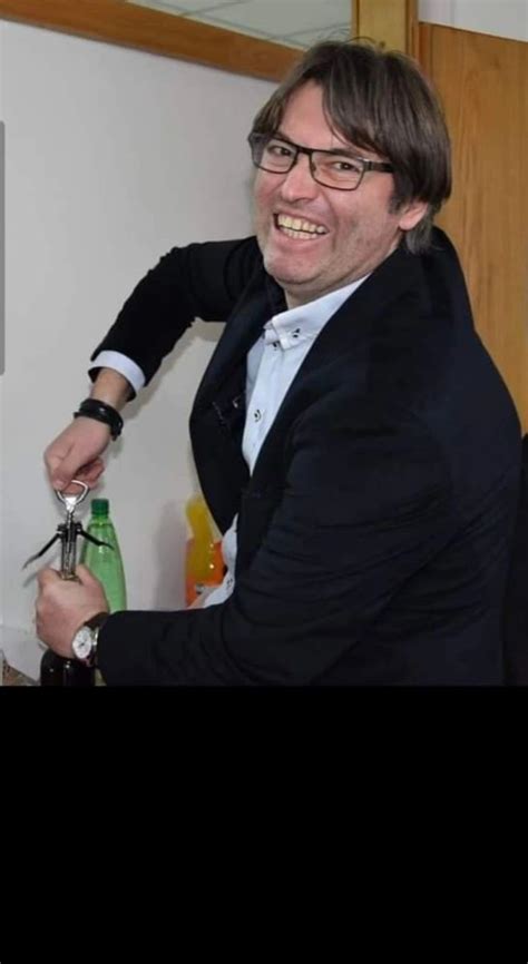 Не се важни годините во твојот живот туку животот во твоите години It Is Not The Years In