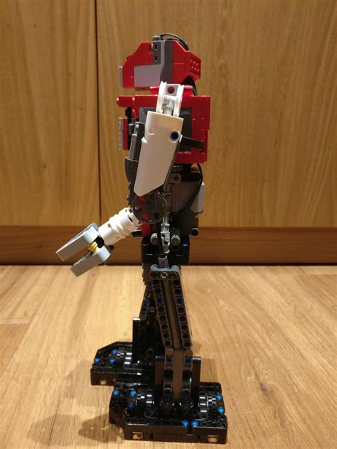 Lego Moc Remote Controlled Walking Robot By Eddieyoung Rebrickable