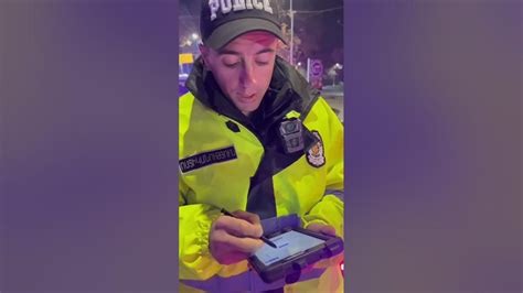 Արցախցի փաստաբան Ռոման Երիցյանն «իրավունքի անվճար դաս է տալիս ՀՀ ՆԳՆ ոստիկանության պարեկներին