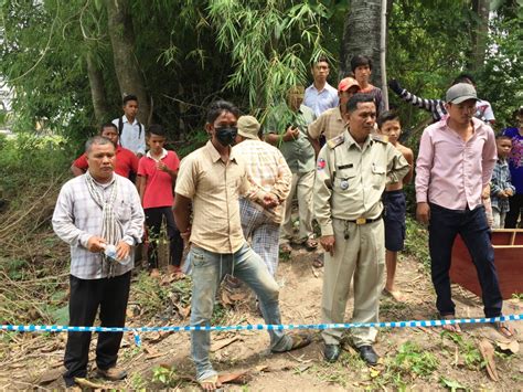 បុរសម្នាក់ពេលស្រវឹងសា្រប៉ងសម្លាប់ខ្លួនរហូតដល់៣ដងទើបសម្រេច សារព័ត៌មាន នគរវត្ត