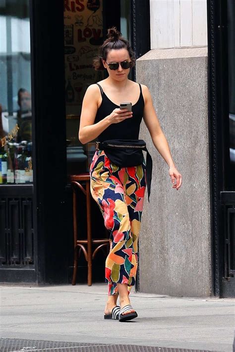 Daisy Ridley Seen Wearing A Black Tank Top And Colorful Pants While She Tries To Hail A Cab In