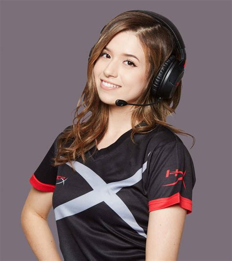 Download Pokimane Twitch Streamer Wallpaper