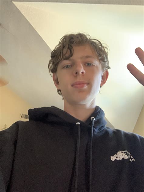 97 Best R Sunlesskhan Images On Pholder I Got Addicted To Popcorn Watcving That Beef