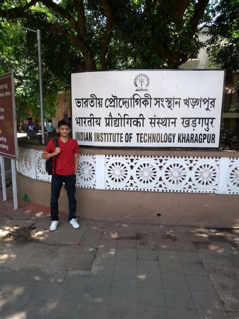 Shivam Shrivastava On Linkedin Dreambig Graduationday Newbeginnings Iitkharagpur