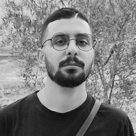 تیوال علیرضا اسفندیار