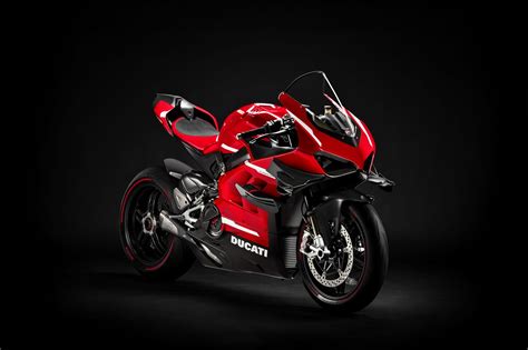 The Superleggera V4 Is Ducatis Most Powerful Production Bike Yet Maxim