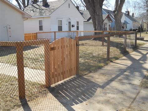 California Chain Link With Wood Gate Fence Planning Backyard Fences