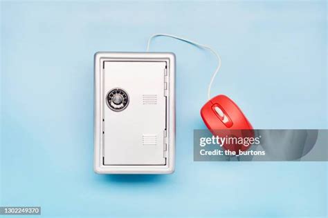 Small Computer Mouse Photos And Premium High Res Pictures Getty Images