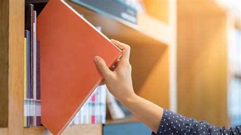 Choosing A Class Novel 8 Questions To Consider Weareteachers