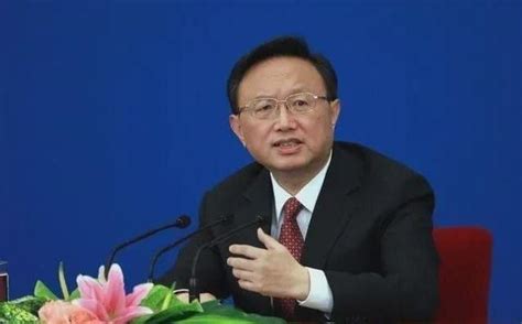 前外交部长杨洁篪，书法高超，堪比职业书法家，尤擅楷书，敬佩 知乎