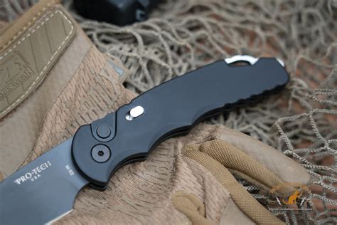Protech Tr 5 Tactical Response 5 Black Handle Black Blade