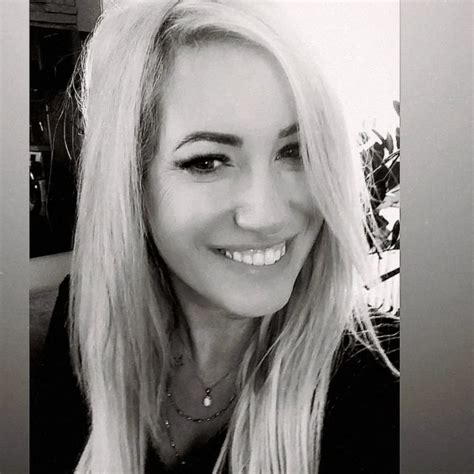 Michaela Miskak • Threads Say More