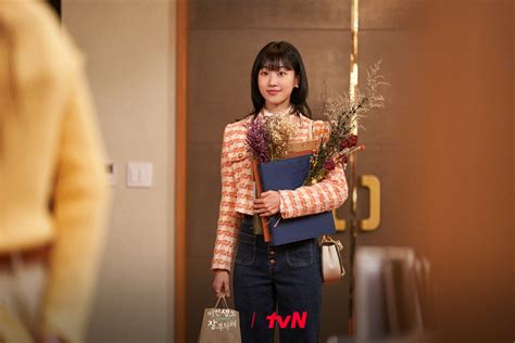 Ха Юн Гён стойко улыбается несмотря на горе потери старшей сестры в дораме «Встретимся в моей