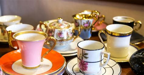 13 Antique Dishware Sets That Are Worth More Than You Think