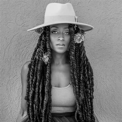 Visual Flow Ambassadors And Photographer Features