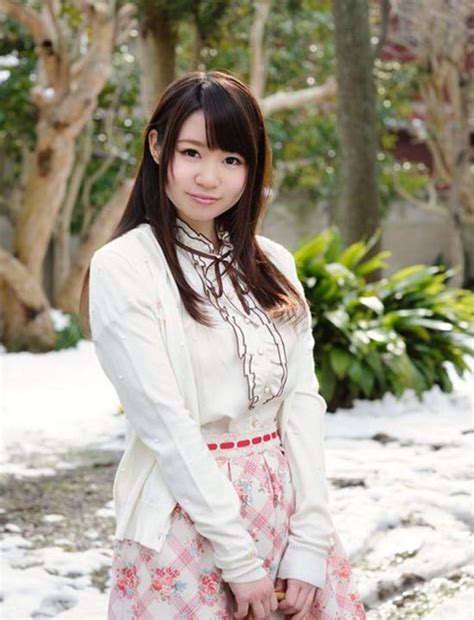 Aika Yumeno Cosplay Idol