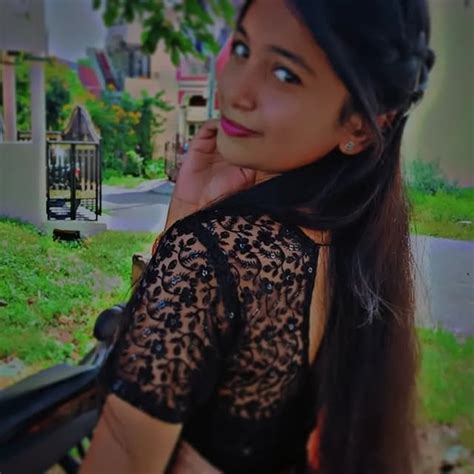 Nishh...🦋 (@the_nishu_gowda) • Threads, Say more