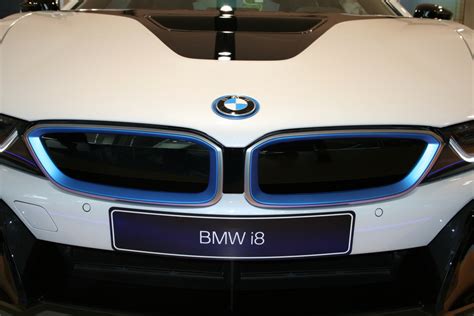 무료 이미지 바퀴 속도 범퍼 초차 bmw 도전 pkw i8 전기차 슈퍼 스포츠카 모델 자동차 자동차 쇼