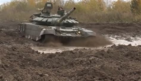 ПРОБОЈ РУСА НА КУПЈАНСКОМ ПРАВЦУ Лудница око Зеленог Гаја тенкови се пробили 2 5 километра у