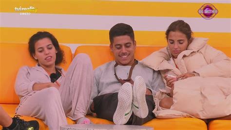 Diana Lopes E Catarina Severiano Alertam Bernardo Observámos