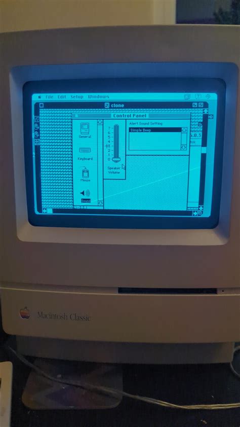 Electronics Engineer Builds 1984 Macintosh Plus Clone