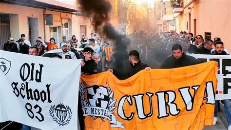 Quiénes Son Los Yomus Los Temibles Ultras Del Valencia Que Quedaron En
