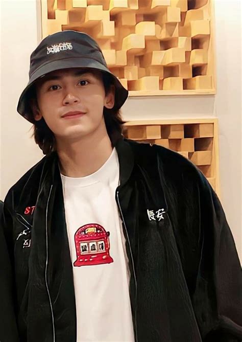 Pin By Ruyki Dhi On Zhang Zhe Han 《张哲瀚》 Kim Taehyung Taehyung Kim