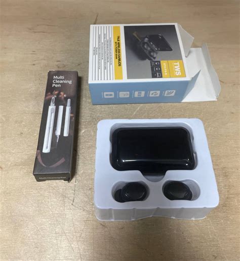 Сенсорные блютуз наушники с цифровым боксом индикатора заряда чистилка для наушников в подарок