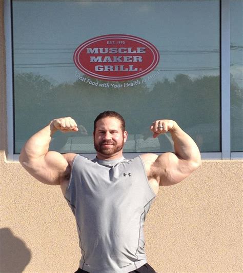 Muscle Lover The World Of Bodybuilders American Bodybuilder Thomas Lenihan