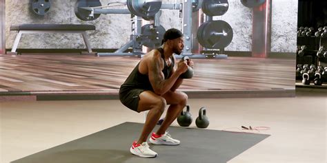 Hammer Vs Reverse Curls Which Is Better For Bigger Forearms