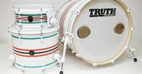 Truth Drums Logo