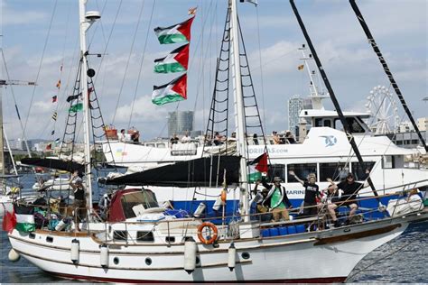 Бродовите што носат хуманитарна помош во Газа нападнати од дронови Вечер 1963 Vecer Mk