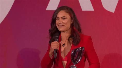 Ruby Tui Gets A Special Rwc 2021 Winners Medal The Global Herald