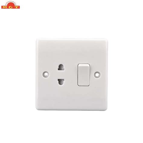 British Power Socket Outlet Bakelite Wall Socket With Single Push Button Switch Socket And