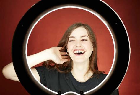 The Guardian Sex Education Creator Laurie Nunn You Cant Make Sex