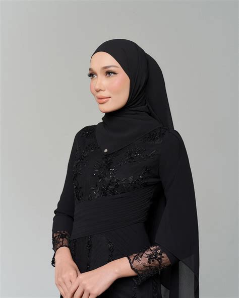 Premium Shawl By Qiszar Black Qiszar