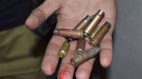 لاہور میں جواں سال لڑکی باپ کے سامنے قتل