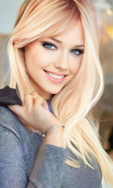 Pin By A P Rad On Blue Face Blonde Beauty Beautiful Blonde