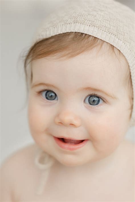 12 Month Milestone Gallery Veronika Paluch Photography