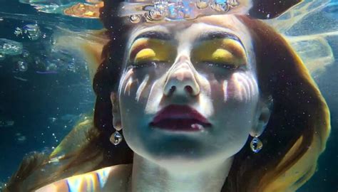 A Practical Approach To Refraction Photography MK Retouching