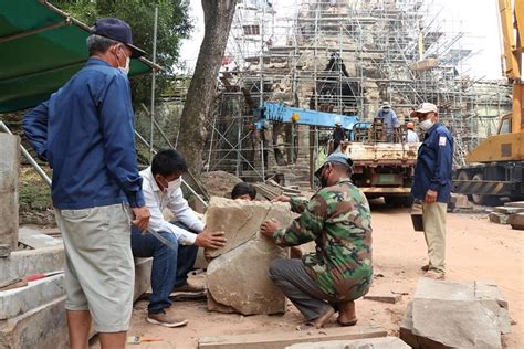 ដោយឡែក លោក ហឿង ឈ្លឿន អាយុ៣៩ឆ្នាំ អ្នកភូមិអូរទទឹង ជាកម្មករដែលបានចូលរួមជួសជុល