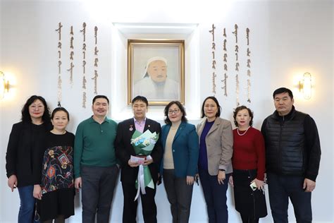 МУИС ийн зарим багш ажилчид төрийн дээд цол одон медаль хүртлээ Монгол Улсын Их Сургууль