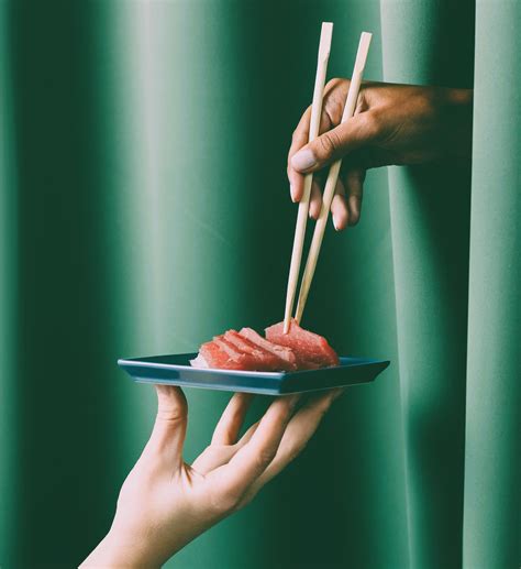 노로 바이러스 기본정보 원인 증상 전염 감염 치료법 예방법 굴 먹을때 알아보기