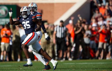 Auburn Football 3 Positions Tigers Could Still Address Via Transfer Portal Yahoo Sports