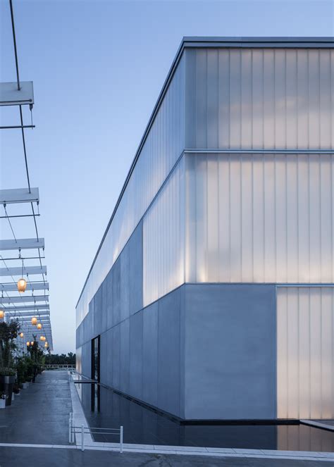 Pitsou Kedems Hall Contrasts Opaque And Translucent Materials