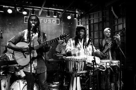 El Guitarrista Senegalés Malick Diaw Vuelve A Malandar Para Presentar Su Primer Disco Las 2