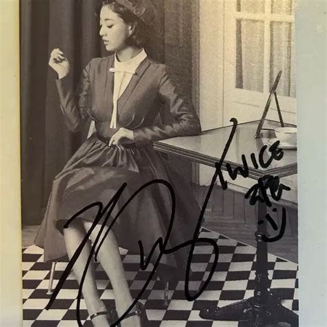 트와이스 지효 친필 싸인엽서 싸인 앨범 Hallyusuperstore